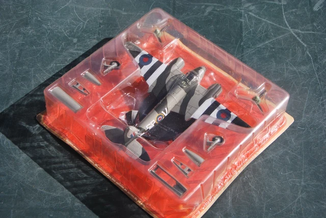 ALTAYA 1:72 AVIONS de combat N.17 - De Havilland Mosquito FB Mk. VI ...