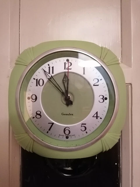 RARE ORIGINAL ART Deco Genalex Vintage Green Wall Clock (Electric) £60. ...
