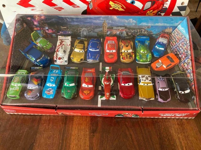 DISNEY PIXAR CARS 2 Méga set 1:43 - World Grand Prix 20 voitures EUR ...