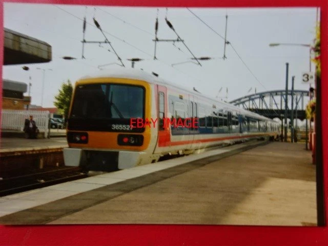 PHOTO BR Class 365 Networker Express Emu No 365527 £1.65 - PicClick UK