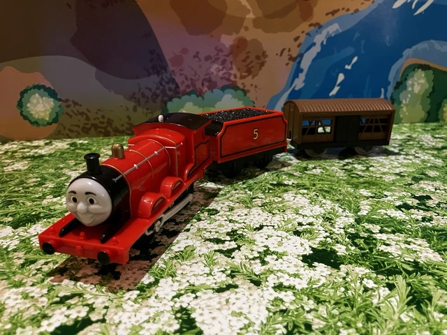 JAMES & TENDER Linked Mattel Trackmaster Battery Train Thomas & Friends ...