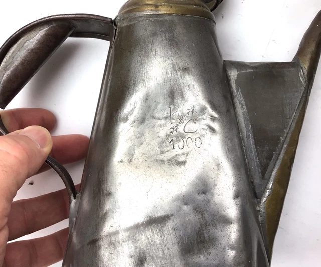 BIDON A EAU BIDON A HUILE EN FER BLANC PT Cie 1000 OLD IRON OIL CAN ...