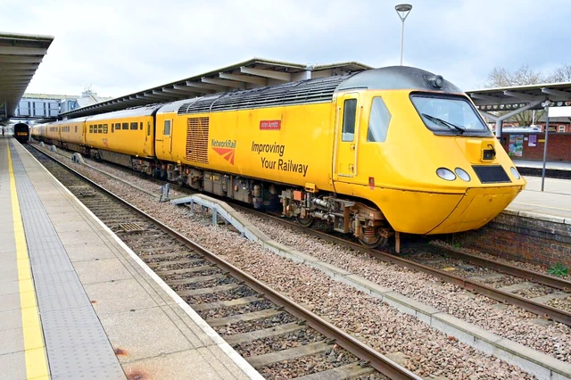 CLASS 43 NO 43062 tnt 013 in networkrail at derby £1.00 - PicClick UK