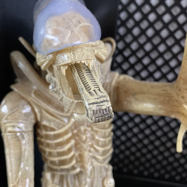 22& CONCEPT ALIEN figure 1/4-SCALE XENOMORPH neca TRANSLUCENT PROTOTYPE ...