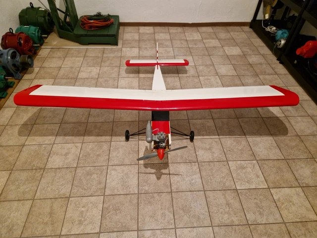 MODELLFLUGZEUG / RC /groß / Motor und Flugzeug nagelneu EUR 110,00 ...