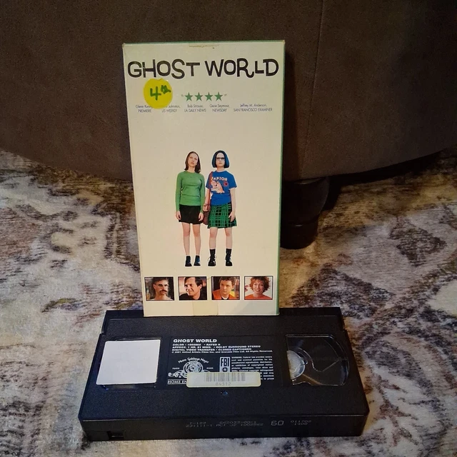 GHOST WORLD VHS Tape Movie Film Steve Buscemi 2001 Scarlett Johansson ...