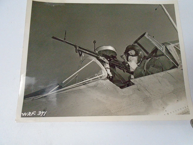 VICKERS K MACHINE gun FAIREY BATTLE RCAF TRAINING ? WW2 ERA PROPAGANDA ...
