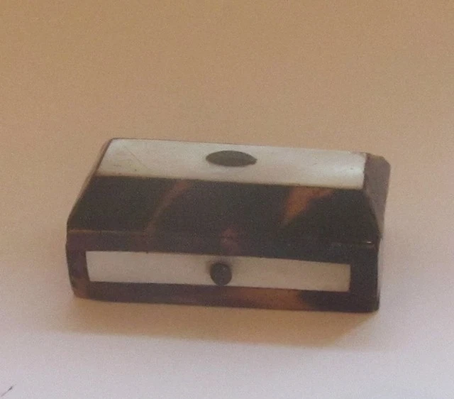 ANTIQUE XIX SCALE Fake Turtle Shell Box Case Thimble Holder £35.84 ...