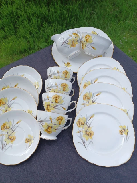VINTAGE CHINA TEA Set Crown Royal Daffodils 15 Pieces Wales Welsh £13. ...