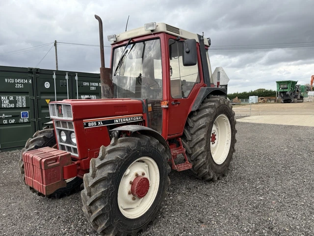 INTERNATIONAL 885XL 4WD Tractor. Brand New Tyres All Round. Full Set Of ...