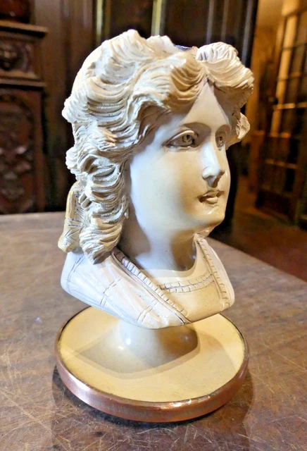 RARE PIPE DITE de table en écume de mer sculptée "JEUNE FILLE DE ...