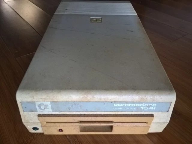 COMMODORE 1541 WHITE Version, 5.25 Floppy Disk Drive For C64/128 £61.18 ...