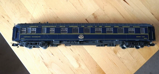RIVAROSSI SNCF CIWL HO coach 2566 - missing 3 buffers, broken steps, no ...