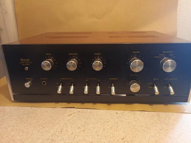 VINTAGE SANSUI AU-555A solid state stereo integrated amplifier powers ...