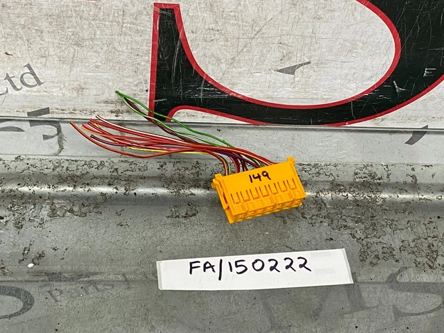 GENUINE MERCEDES BENZ Wiring Loom Harness Plug Connector A0525455326 £ ...