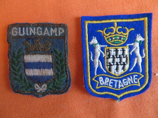 LOT 2 ECUSSON Insigne Badge Blason Armoirie Bratagne et Guingamp en ...