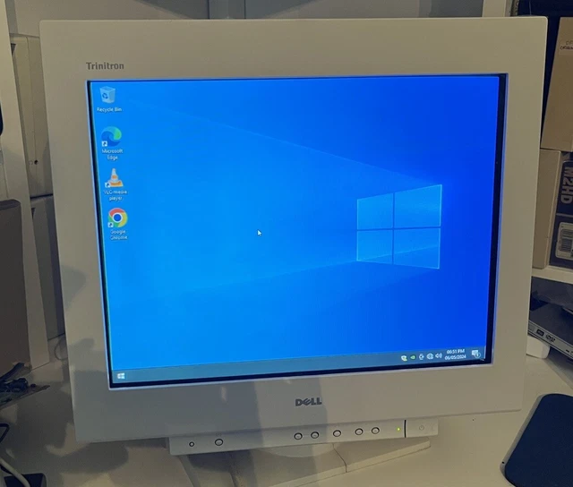 DELL TRINITON SONY P991 19inch Monitor. Working Well As Photo Show £100 ...