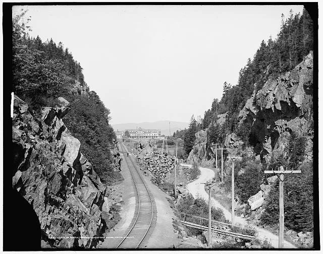 GATE OF NOTCH toward Crawford House, White Mts., New Hampshire c1900 ...