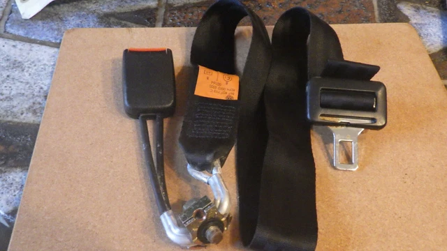 SICHERHEITSGURT, BECKENGURT HINTEN Mitte VW Polo 86C 2F, Nr.867857713C ...