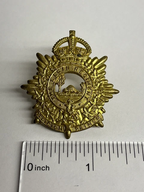 WWII CANADIAN THE Elgin Regiment King’s Crown Cap Badge ***READ bdp1 ...