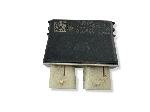 VOLKSWAGEN ID.4 2021 Tailgate trunk control unit module 3G0962243C ...