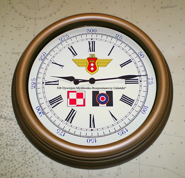 POLISH AIRFORCE 318 Squadron, WW2 RAF Fighter Command Wall Clock. 38cm ...