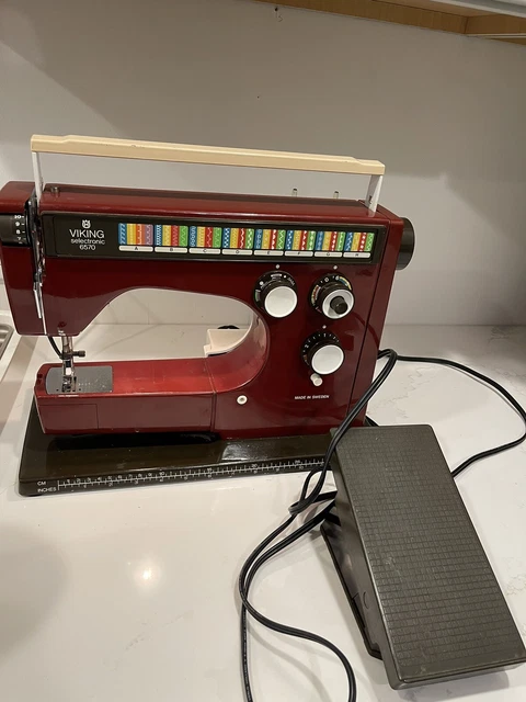 MACHINE À COUDRE Husqvarna Viking Selectronic modèle 6570. Veuillez ...