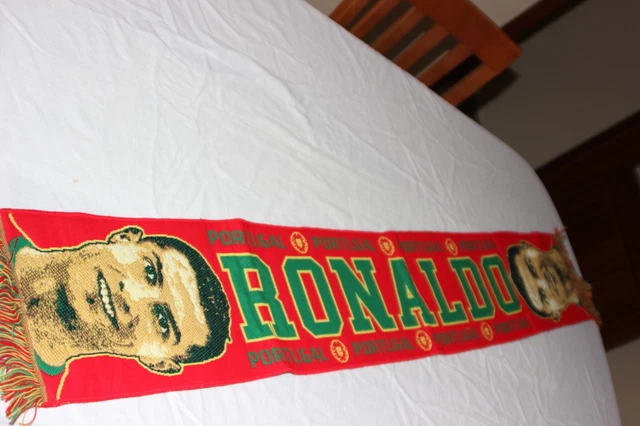 SCIARPA CALCISTICA DI Cristiano Ronaldo Con La Selezione Del Portogallo ...