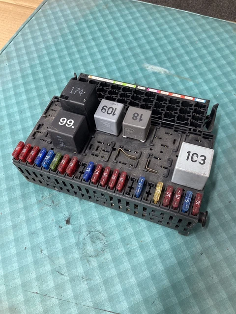 VOLKSWAGEN TRANSPORTER T4 Fusebox Relay Fuse Electric 357937039 VW £69. ...