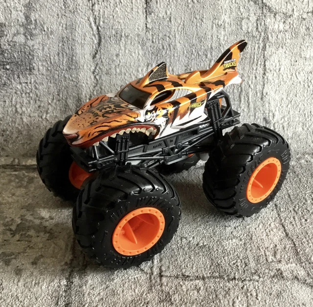 HOT WHEELS MONSTER Jam Monster Trucks Tiger Shark Truck 1:64 Mattel £6. ...