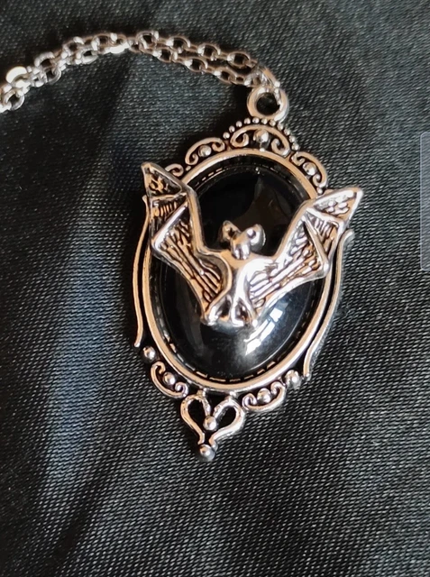 GOTHIC VAMPIRE BAT necklace black silver chain goth pagan witchcraft ...