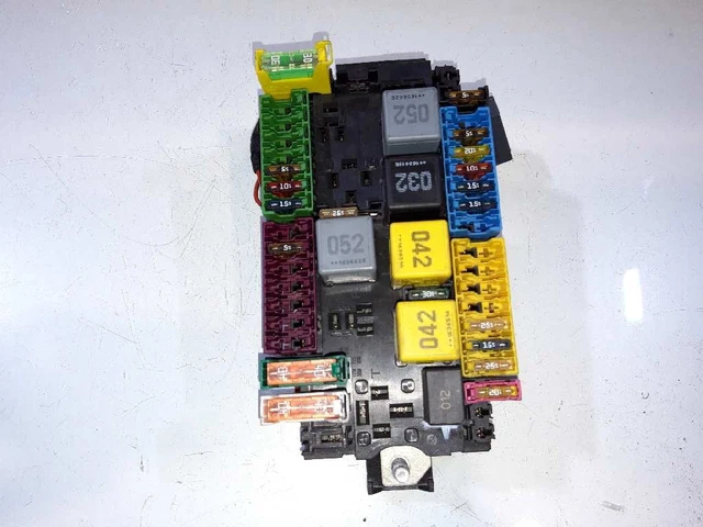 A2469067100 SCATOLA RELÈ/FUSIBILI Per Mercedes-Benz Vito Mixto 447 2.1 ...