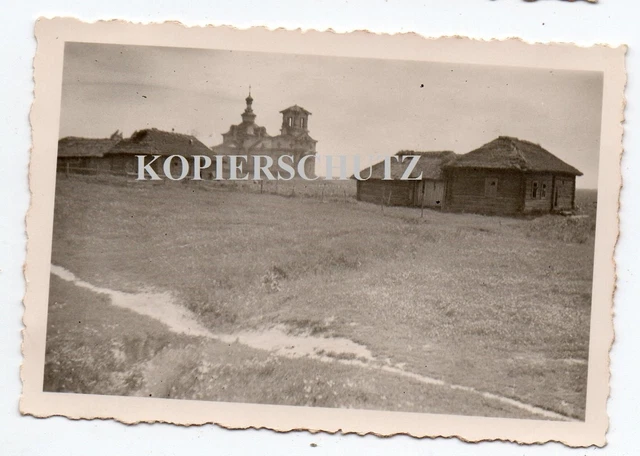 P29 - RUSSLAND 1941 Rollbahn Slusk zerst. Hütte Gehöft Kirche Kapelle ...