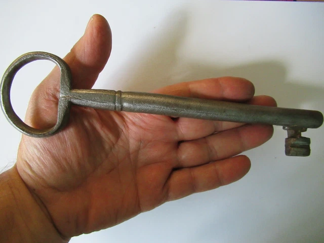 ANCIEN CLE CLEF Antique Old Key Alter Schlüssel Vecchia Chiave Llave ...