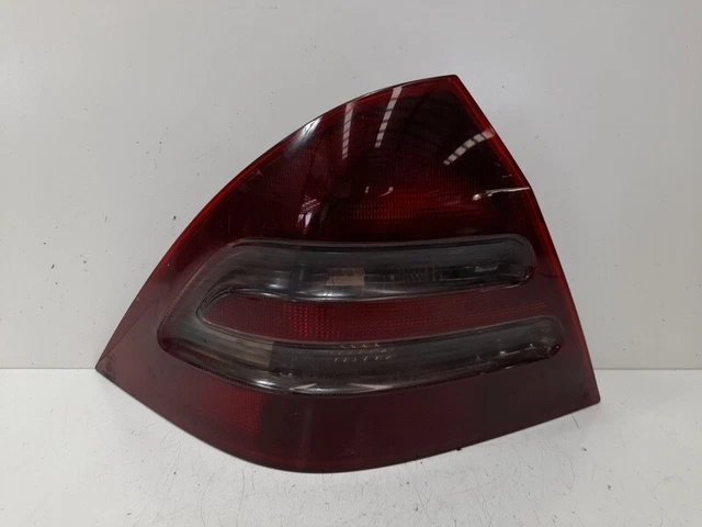 ENJOLIVEUR INF FEU arriere gauche pour MERCEDES-BENZ CLASE C 220 DI 3861710 EUR 53,12 - PicClick FR
