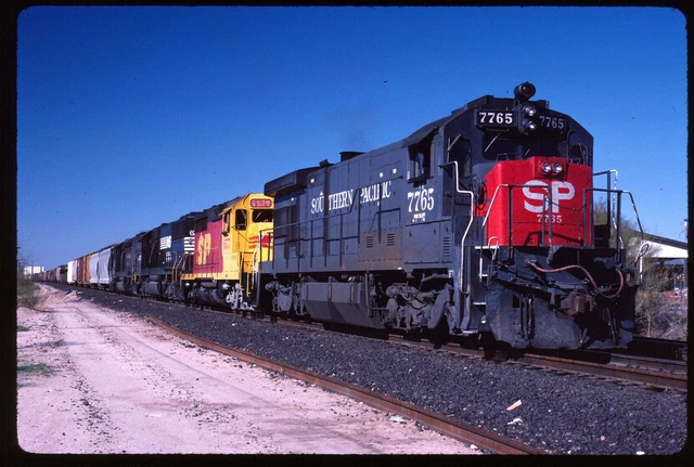 ORIGINAL RAIL SLIDE - SP Southern Pacific 7765+ Tucson AZ 2-1988 £3.29 ...