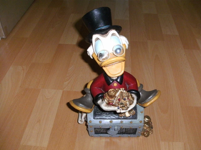 DAGOBERT DUCK FIGUR auf Schatztruhe Walt Disney 28 cm hoch EUR 125,00 - PicClick DE