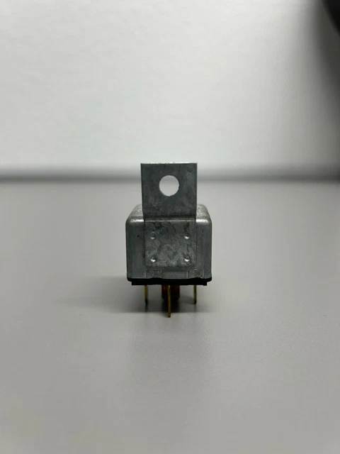 BOSCH RELAIS 12V 20/30 A relais changeur avec support 0332204125 VW ...