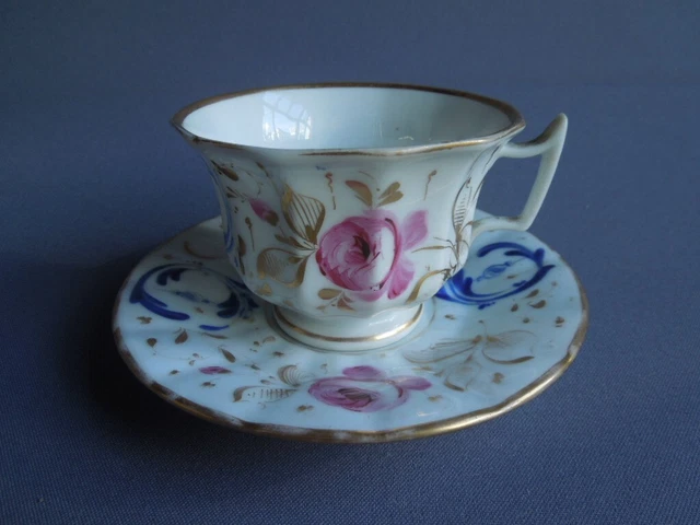 Tasse Et Sous Tasse A The En Porcelaine De Paris Louis Philippe Decor De Roses Eur 2500
