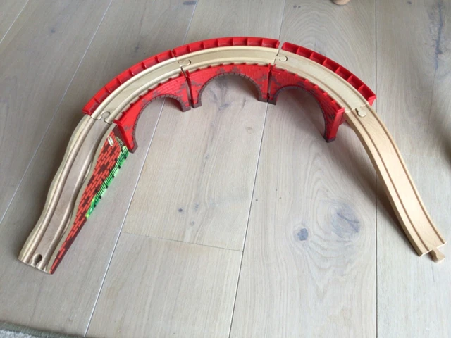 THOMAS/BRIO COMPATABLE VIADUCT with wooden bridge and wooden riser £27. ...