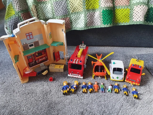 FIREMAN SAM RESCUE Centre/Fire Station Playset Bundle, 4 Vehicles & 10 ...