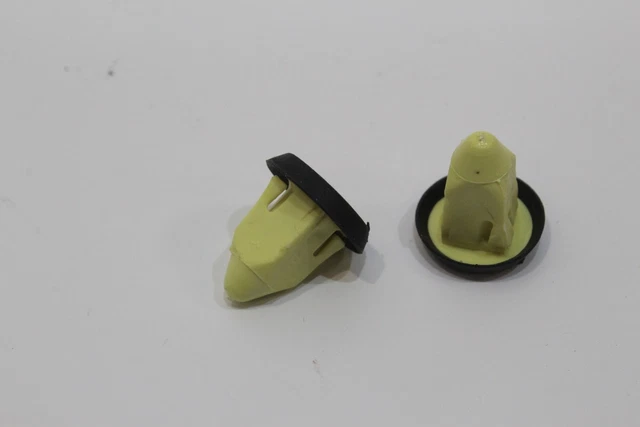VW POLO 9N Mk4 Rear Bumper Bracket Mounting Nut Expanding Plug Pair New ...