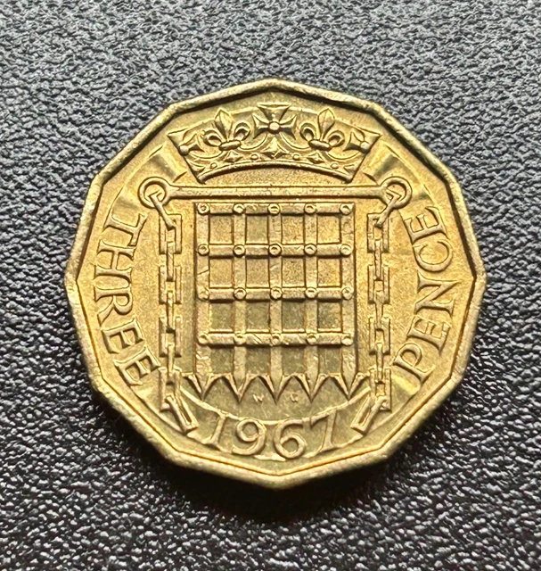 1967 QE-II-BRITISH 3 Pence Coin-Very nice circulated condition. #337 £1 ...