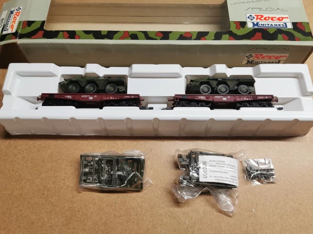 NEUER ROCO MINITANKS Spezial 803 Schwerlastwagen mit 2 Panzer ,OVP , unbespielt EUR 89,99 ...