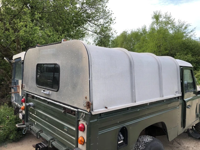 LAND ROVER DEFENDER - 110 HCPU Ifor Williams canopy in excellent ...