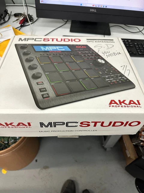 AKAI PROFESSIONAL MPC Studio Black MIDI Controller Interface Music ...