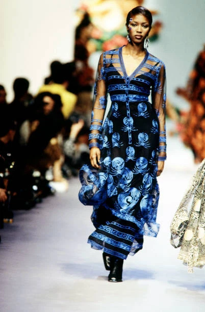NAOMI CAMPBELL MODEL in a Karl Lagerfeld fashion show 1993 Old Photo 8 ...