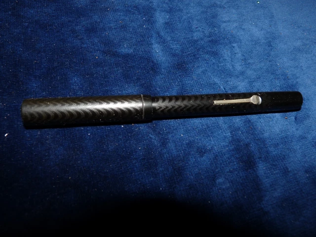 VINTAGE 1920’S FLEET. S.F. Fountain Pen. Solid Gold Nib. (28) £35.00 ...
