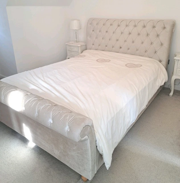 DORMA BRAND BY Dunelm Immaculate Velvet Buttoned Sleigh Bed King Size £ ...