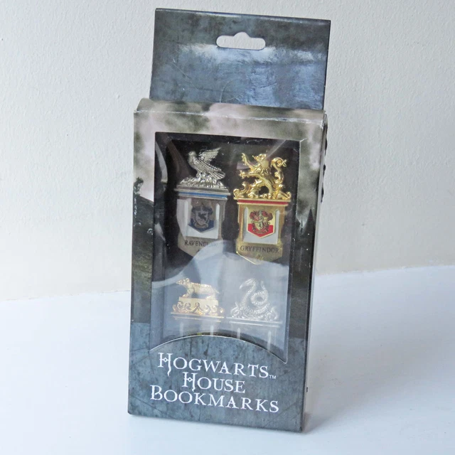HARRY POTTER HOGWARTS House Crests Bookmark Set - Boxed Collectable ...
